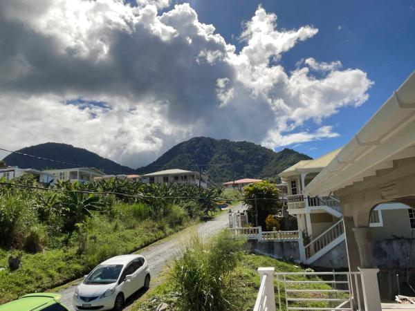 Kingdom Rentals - Airbncar - Dominica