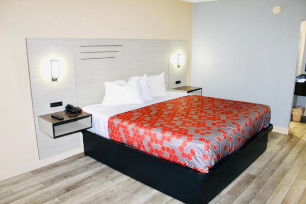 Milan Inn & Suites - Humboldt, TN