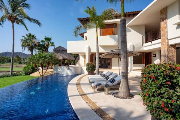 Exquisite 4-bed Villa With Ocean Lake Views - Punta Mita
