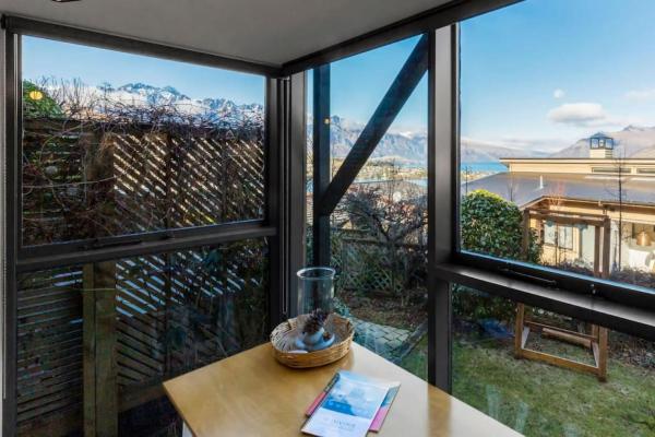 Cosy: Shared Spa Pool And Walk To Town - Queenstown