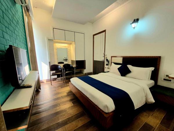 Stays - Golf Course Road - Gurugram