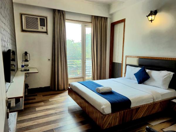 Stays - Golf Course Road - Gurugram