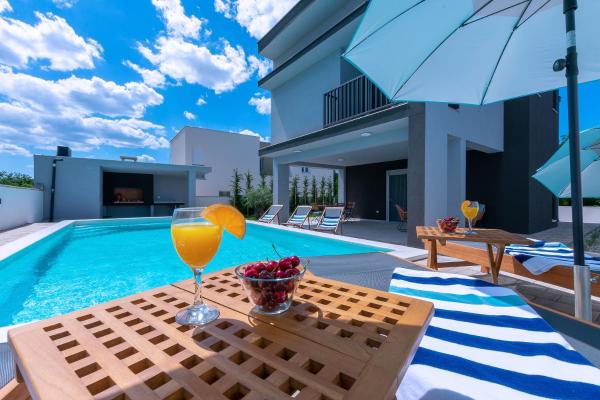 Luxury Vila Klara With Heated Pool, Near Airport&zadar - Zadar