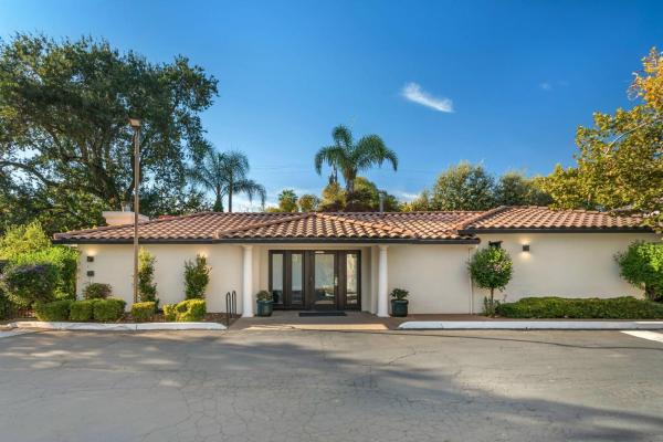 University Park Inn & Suites - San Francisco Bay Area