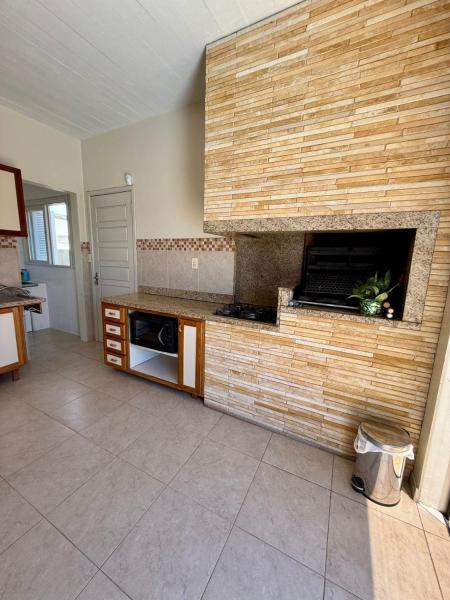 Casa Com Piscina - Colinas