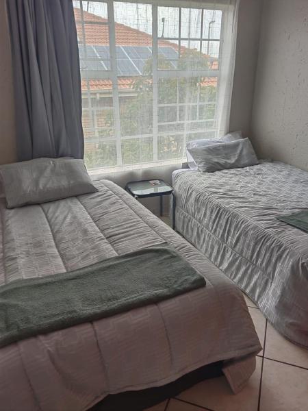 16 Maz Suite - Kempton Park