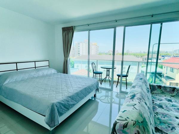 Bangsaray Beach Condo B421 บางเสร่ บีช - Pattaya City