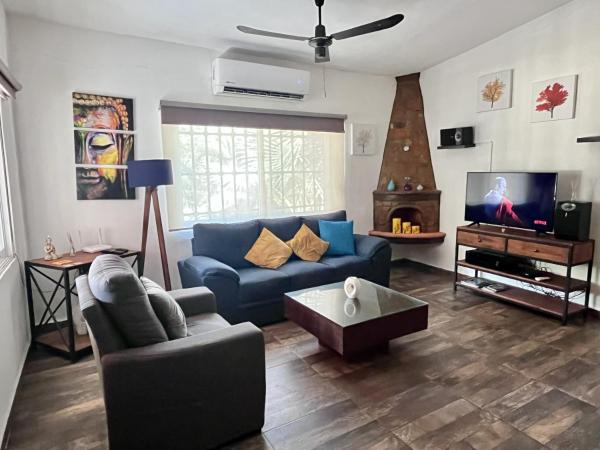 Villa Palmier -Quiet Cosy Air Conditioned Terrace - Puerto Vallarta