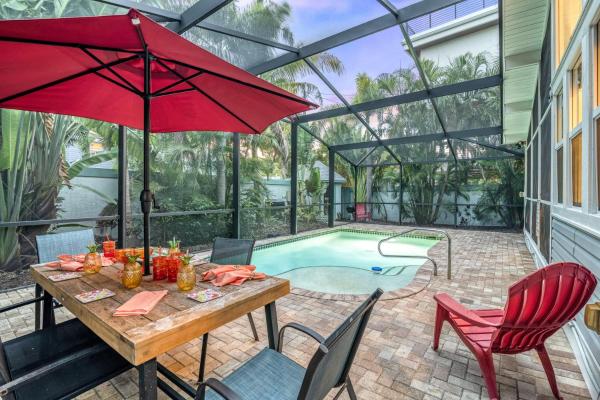 Coconut House - 606b - Siesta Key, FL