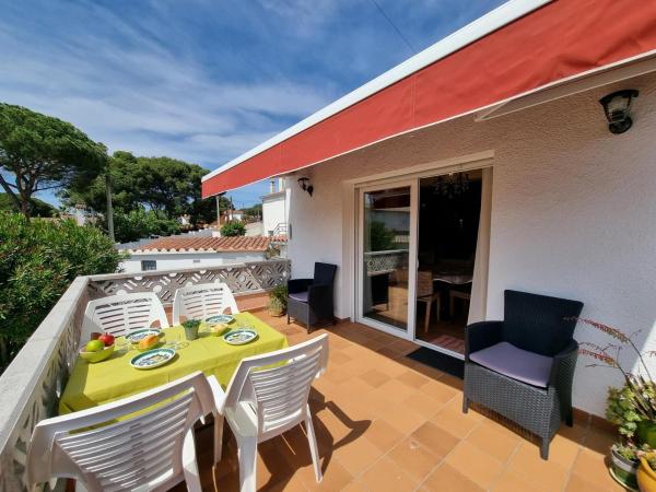 Casa En L'escala Para 5 Personas Con Jardín, Bbq, Garaje Y Terraza - Hisp-236-179 - Sant Pere Pescador