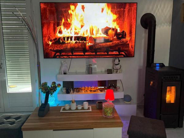 Maison Cocooning , Avec Double Jacuzzi Et Piscine - Nièvre