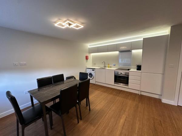 5 Bedroom House Town Centre - High Wycombe