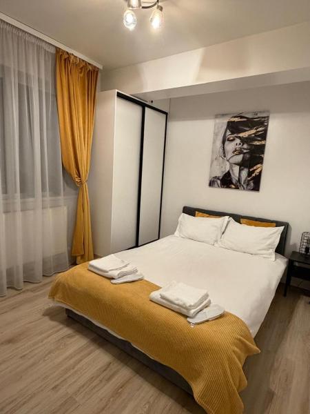 Yellow Apartment - Kolozs