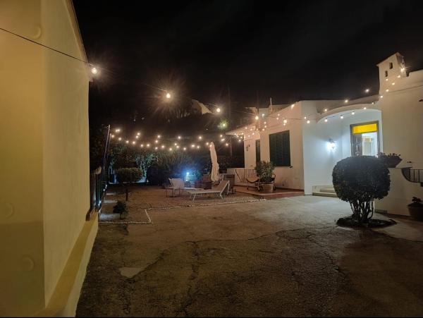 Casa Vacanze A Ischia Villa Maddalena Con Piscina, Giardino E Posto Auto - 6 Posti Letto - Procida