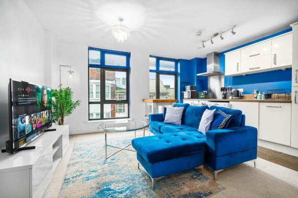 2 Bed Apt With Parking In Jewellery Quarter - 2 Double Beds - Free Secure Parking - Near Broad St & Birmingham Centre - Smart Tv's - Living Room & Full Kitchen - Hosted By Maevela Apartments - 