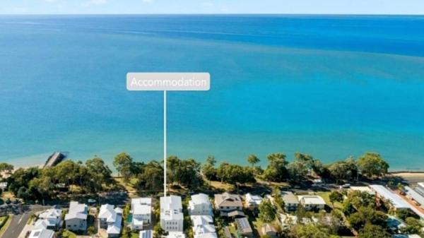 Lux Beach Front Apartment - Hervey Bay