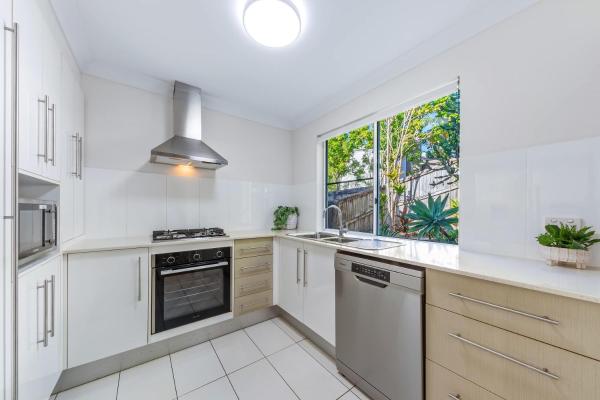 Tropical Resort Apartment - Queensland
