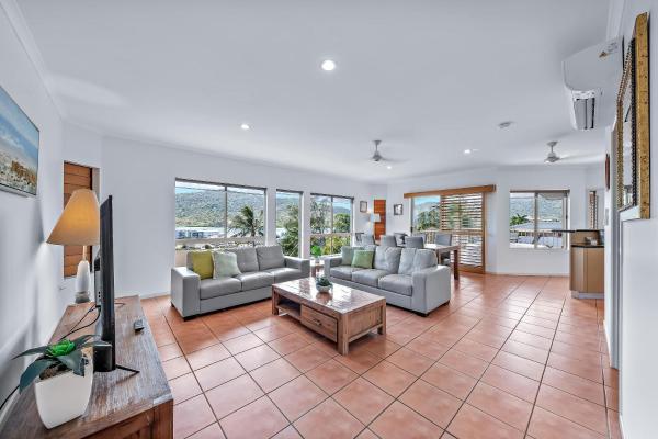 Spa Haven 17b Ocean View - Airlie Beach