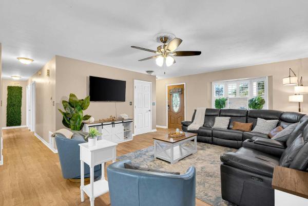 Four Bed Home With Pool Game Room Bar Near Beach - Clearwater, FL