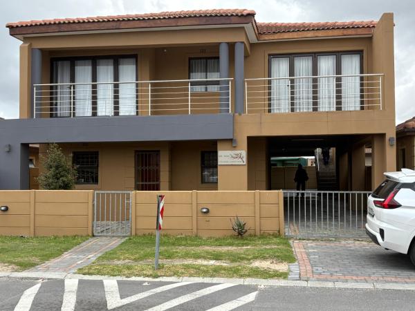 Sne Travellers - Somerset West