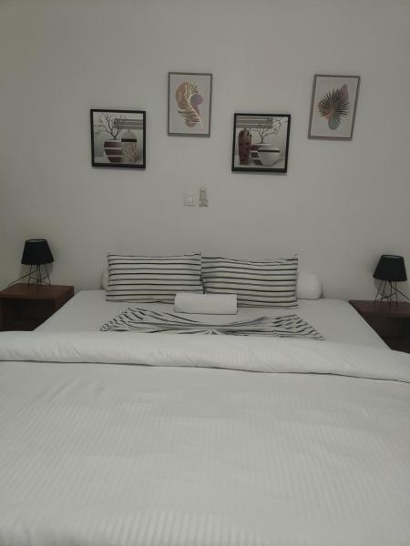 La Villa Moris, Meublée Et Bien Située - Libreville