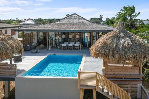 New - El Patron, The Villa - Curaçao