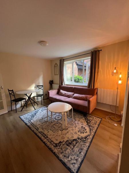 The Astronomy Lodge By The Harry Potter Studios - St Albans, UK