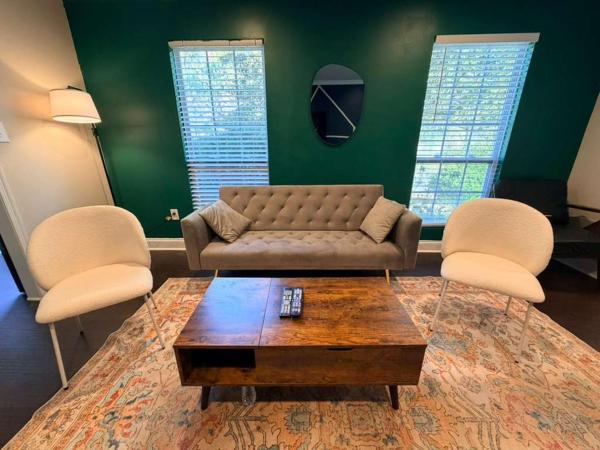 Cozy 3br Homeyard, Wifi, Sleeps 10 - Piper Glen Drive – Charlotte