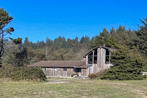 Ocean Treasures - Brookings, OR