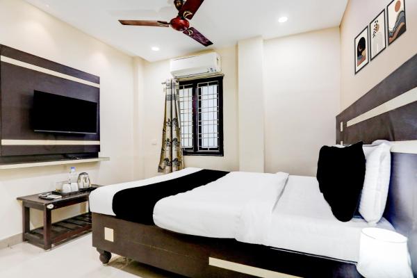 Hotel O Rajahmundry Central Railway Station Formerly Sanjeevi Residency - 拉賈赫穆恩德爾伊