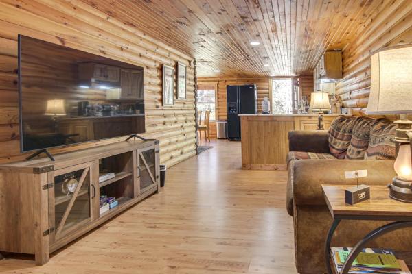 Hike, Golf And Explore Pet-friendly Apt In Etowah - Hendersonville, NC