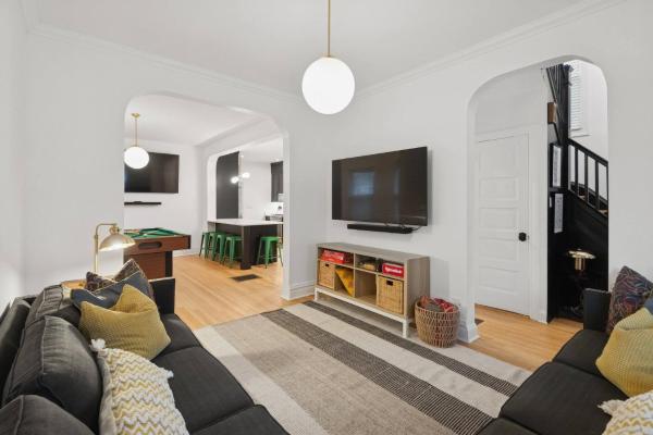 Giant 5br, Pool Table, 15 Min To Cubs & Mag Mile - Oak Park, IL