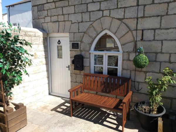 Dormouse 18th Century Holiday Cottage - Weymouth