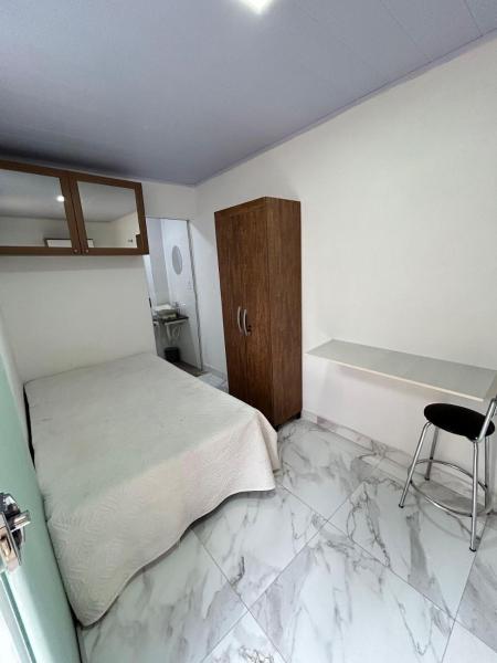 Quarto Privado Em Casa Residencial Em Bh - Belo Horizonte