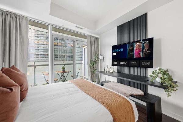 Stylish Downtown Studio With Cn Tower Views - Toronto