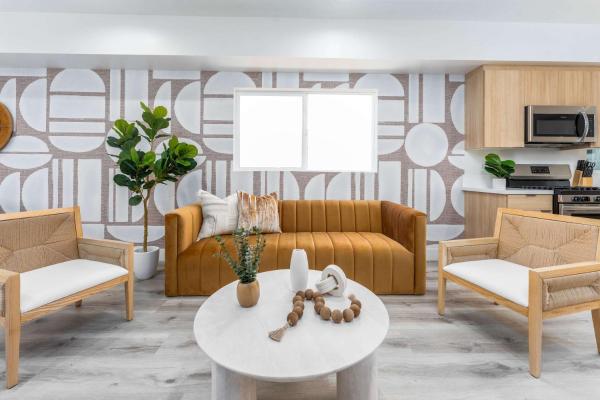 Vibrant La 3br With Rooftop Access And Wi-fi, Sleeps 8 - West Hollywood