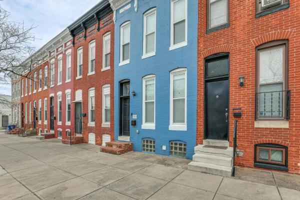 Pet-friendly 3br Rowhouse Walk To Patterson Park! - Baltimore, MD
