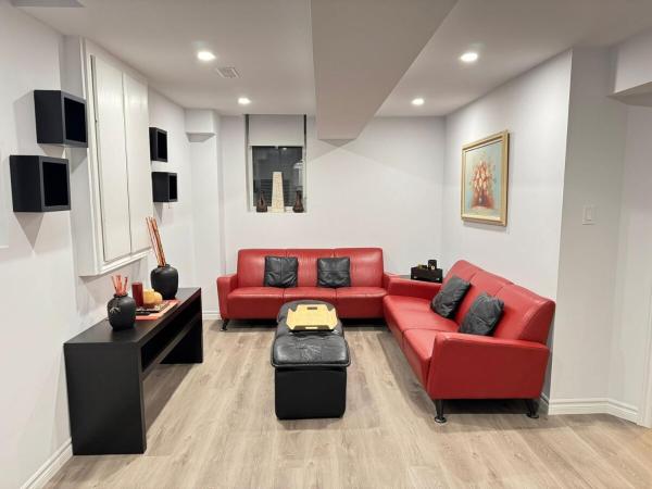 Chic 1br Suite,work Desk, Full Kitchen,free Parking - Milton