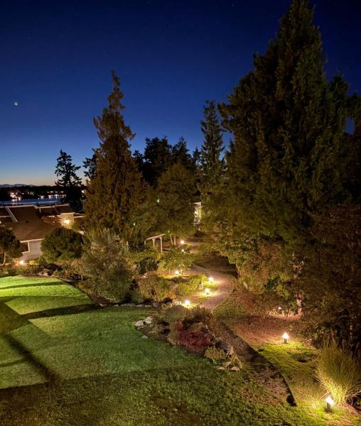 Oceanside Getaway At Pacific Shores - Vancouver Island