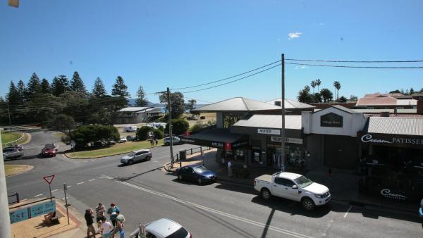 Beach Pad Unit1, 2 Wallaga Street, Bermagui - Bermagui