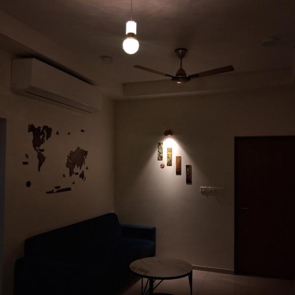 The Luxe Manor A Luxury Apartment - アフマダーバード