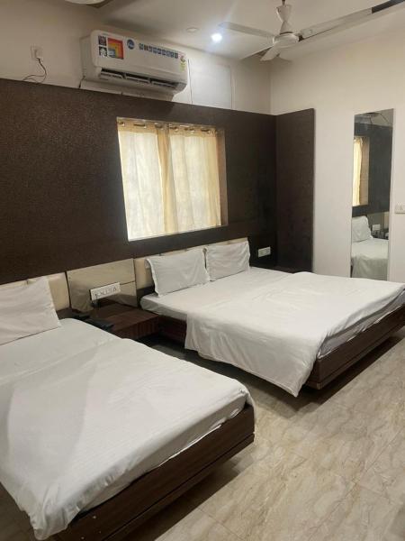 Shree Anand Dham Vrindavan - Vrindavan