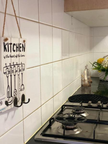 Guildford Room Near Cafe And Train - Fairfield