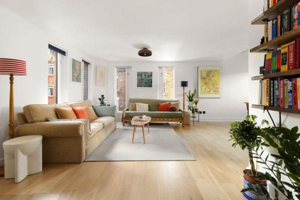 Marylebone Gem • Elegant Two-bedroom Duplex - London