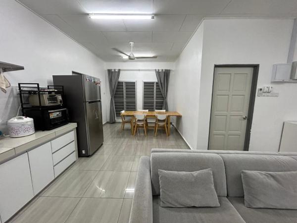 Silliau Curve Stays - Port Dickson