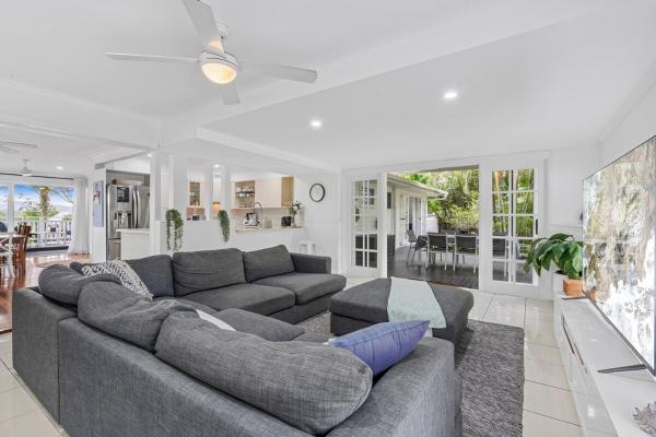 Tropical Oasis Heated Spa, Pool And Huge Decks - Gold Coast