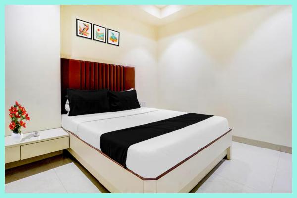 Hotel Shree Ramlala Devsthanam Near Ram Janam Bhoomi Temple 400m- Shri Hanuman Garhi Mandir 500m- Free Wifi-restaurant And Free Parking Facility - Fully Air Conditioning Premium Room- Best Hotel In Ayodhya - Ayodhya
