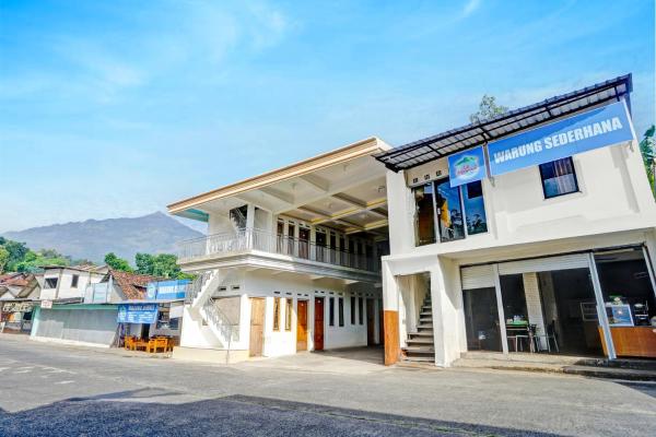 Oyo 94834 Homestay Arjuna Near Taman Safari 2 Prigen - Trawas