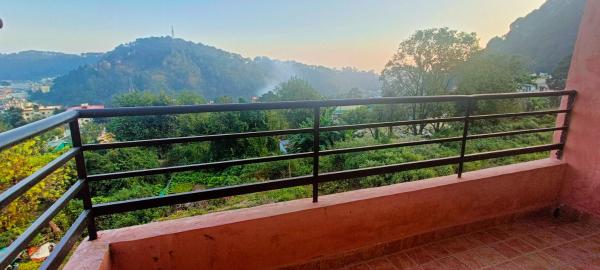 Mountain Breeze 2bhk With A Spectacular View - Bhimtal