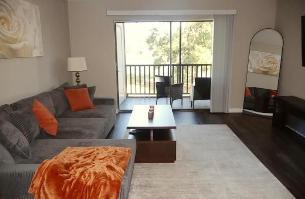 Waterfront Retreat In Tampa 2b2b With River Views - Tampa, FL